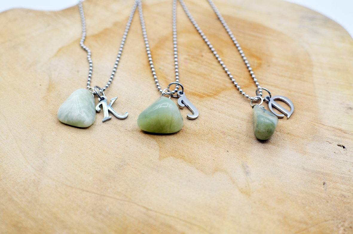 Jade initiaal ketting – Melany Beau
